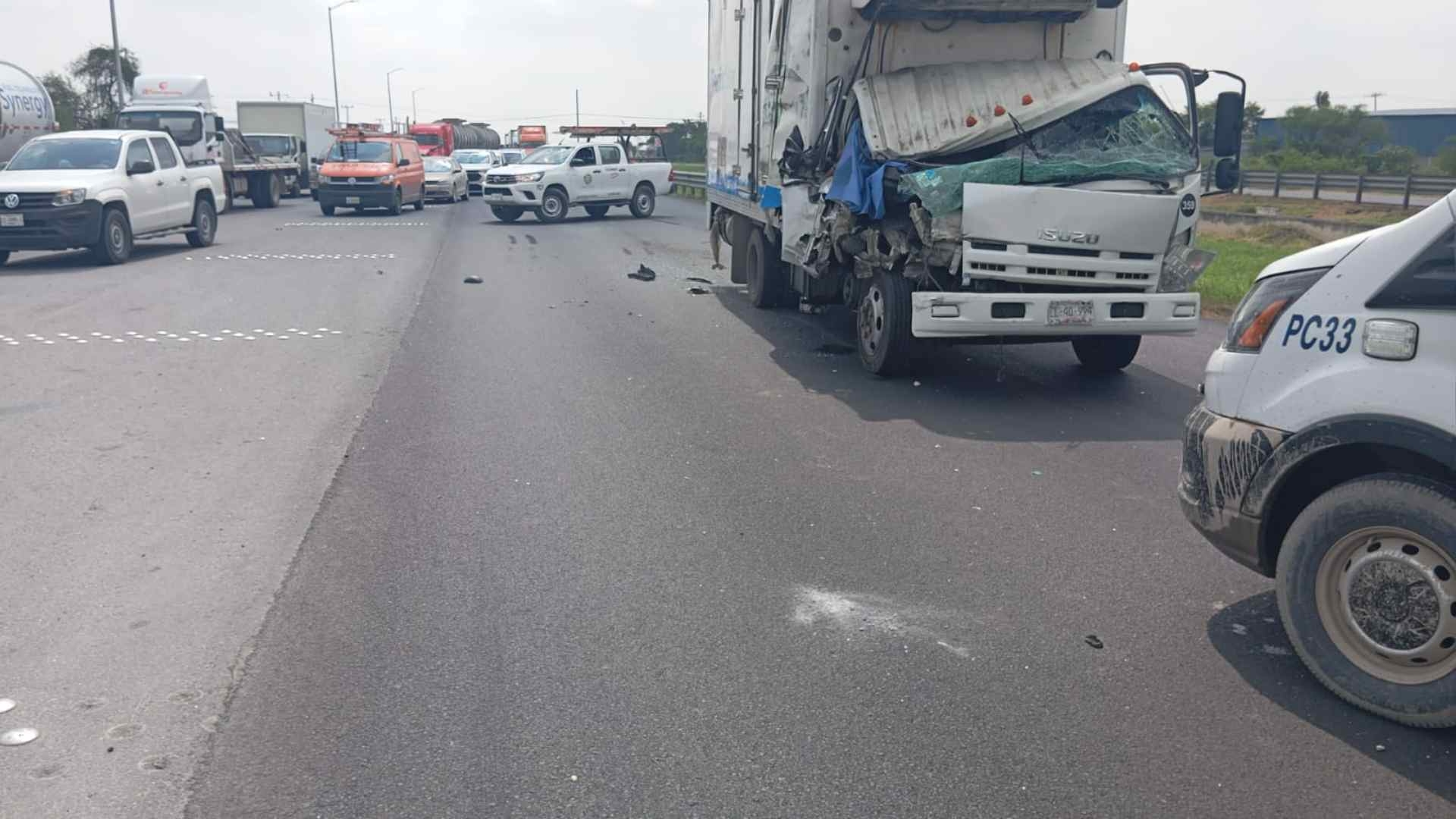 Choque En Anillo Periférico Deja Un Muerto Y Dos Lesionados En Escobedo